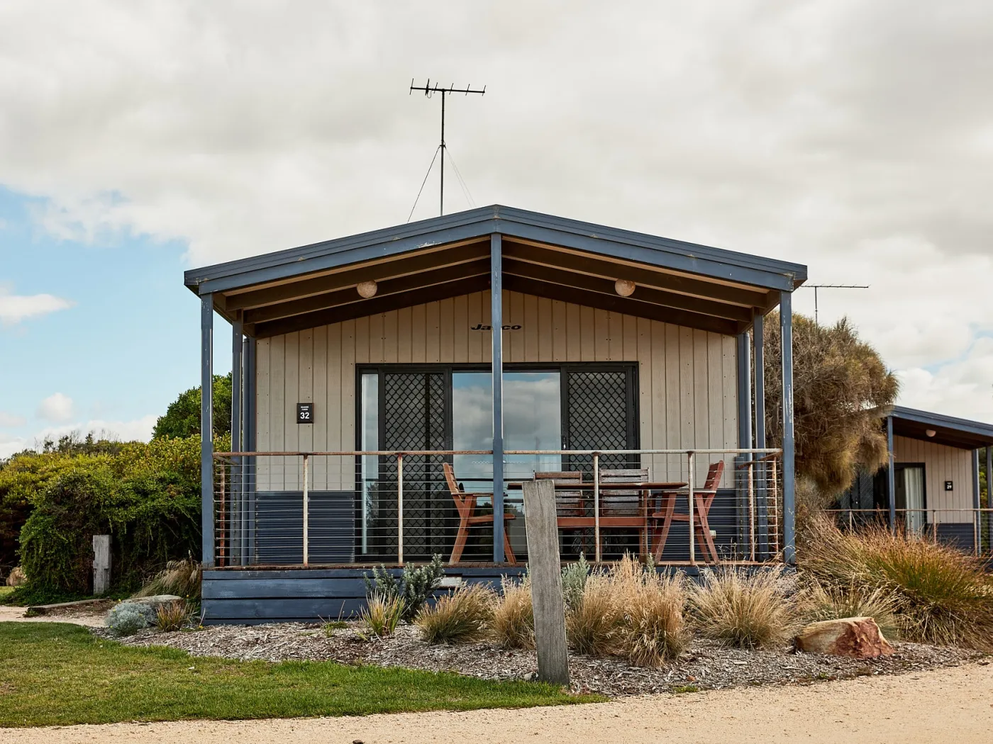 Great Ocean Road Parks | Seaside Cabins – 3 BR (sleeps 8)